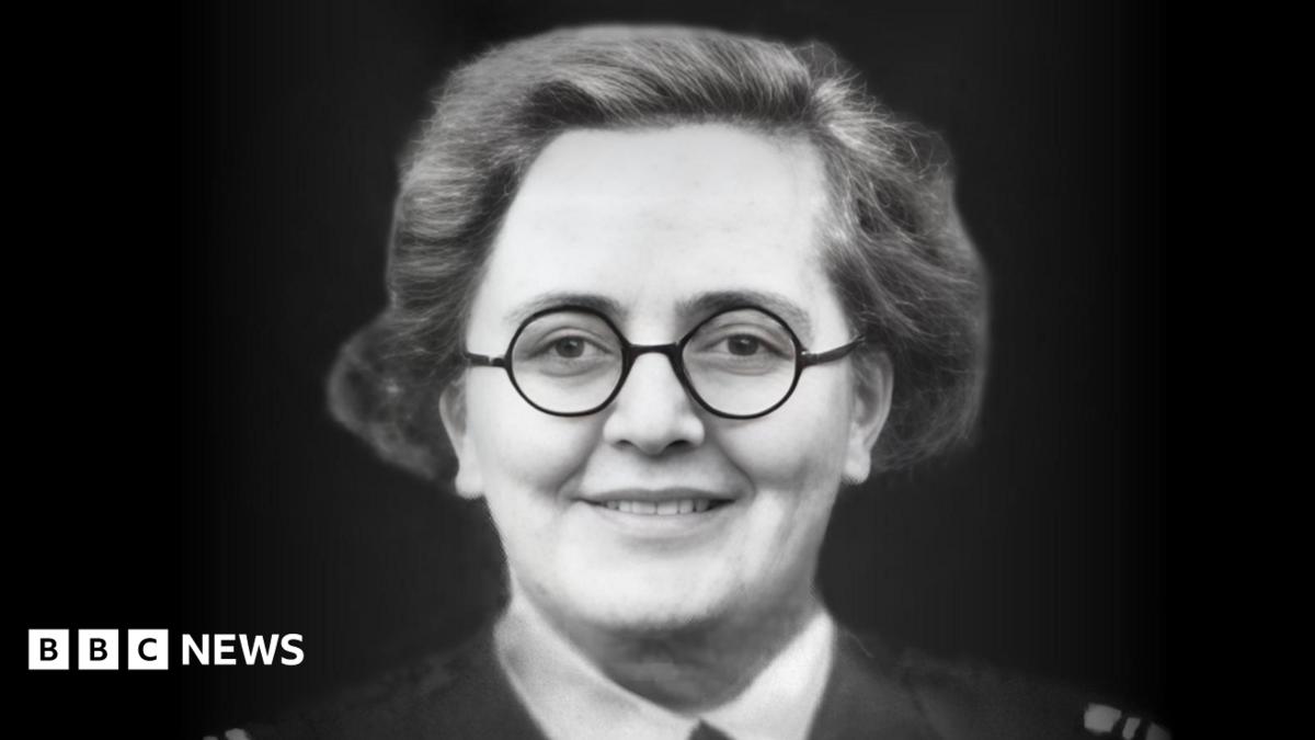 Spitfire women: Memorial for forgotten WW2 pilot Susan Slade - BBC News
