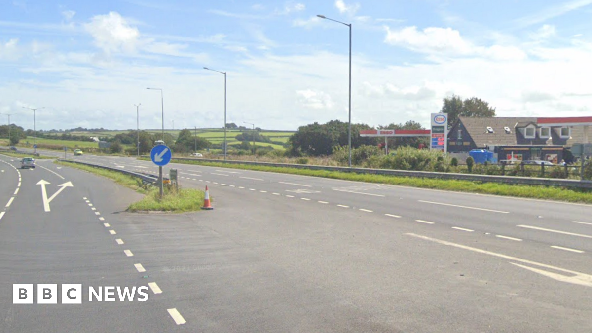 Woman dies after two cars crash on A30 near Launceston - BBC News