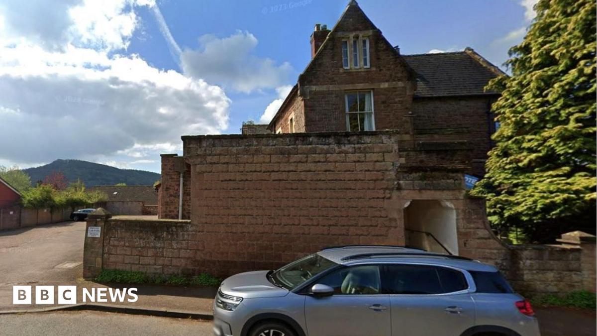 Noise concerns over Ross-on-Wye social club plans - BBC News