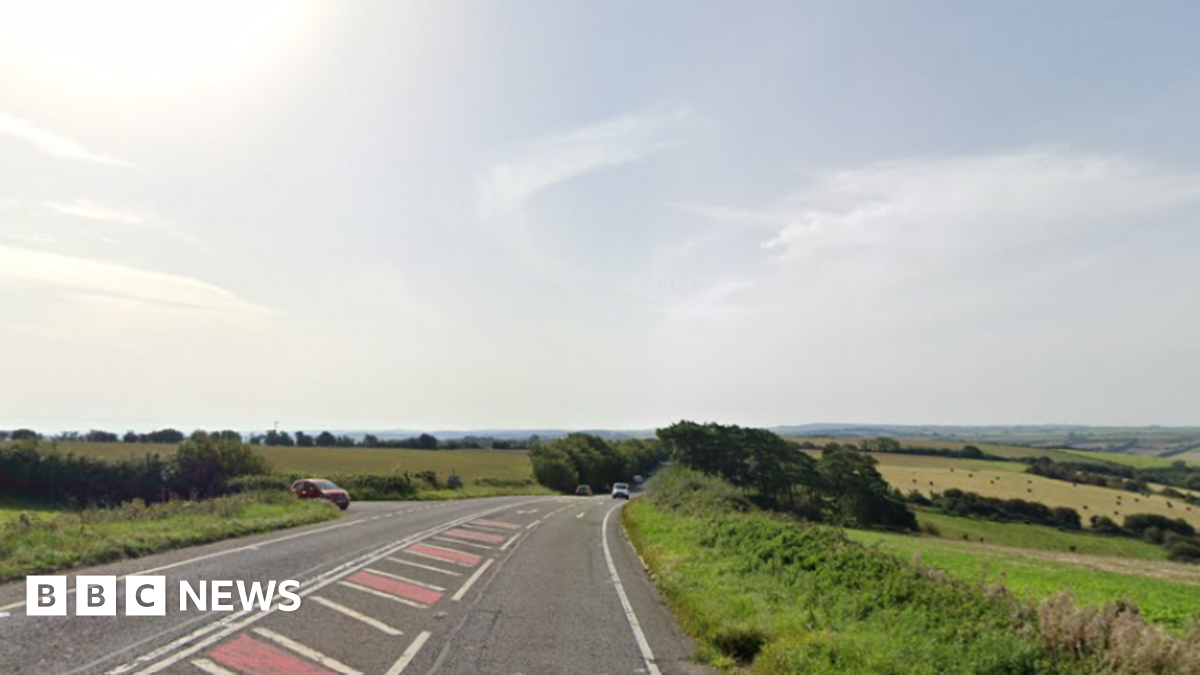 Driver dies in two-car crash on A37 near Maiden Newton - BBC News