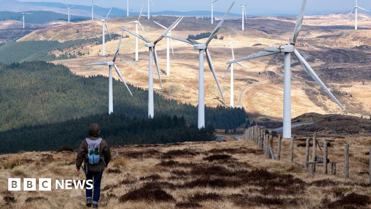 Locations chosen for three Welsh government-backed wind farms - BBC News