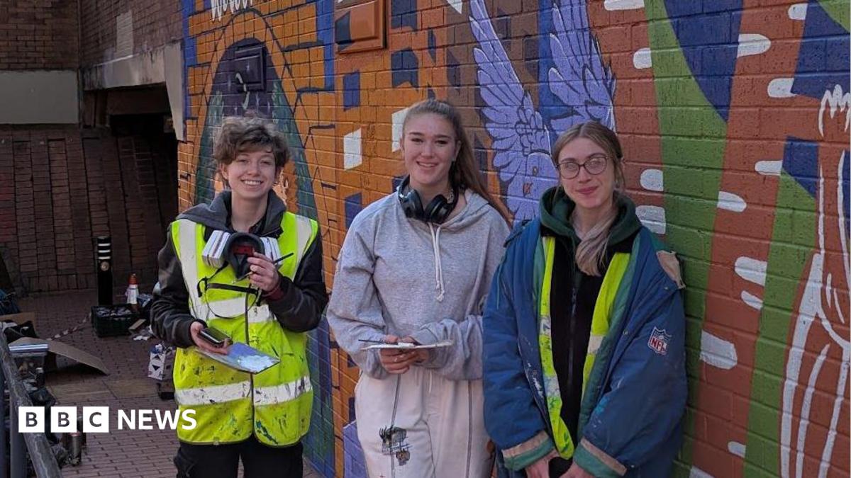 Sheffield graffiti festival to bring colour to industrial spaces - BBC News