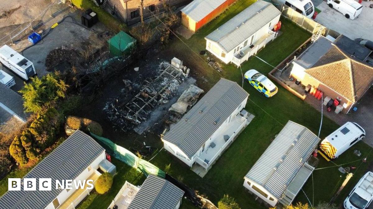 Ingoldmells caravan park owners send sympathy after fatal fire - BBC News