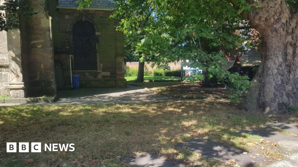 Derby: Police appeal after woman assaulted in city churchyard - BBC News