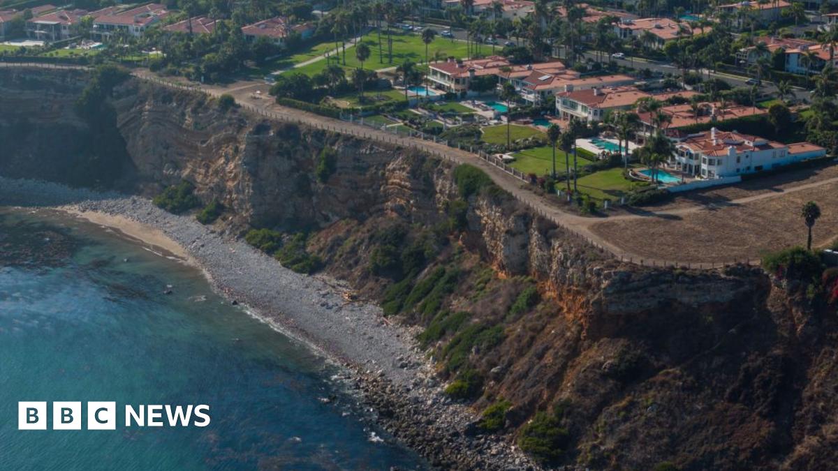 California's Rancho Palos Verdes thrown into chaos by landslides - BBC News