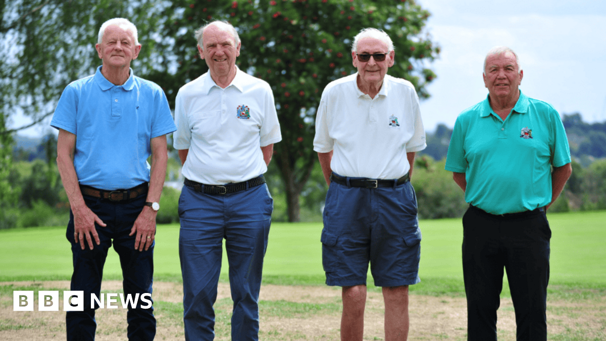 The Oxford golfing four-ball with 80,000 rounds between them - BBC News