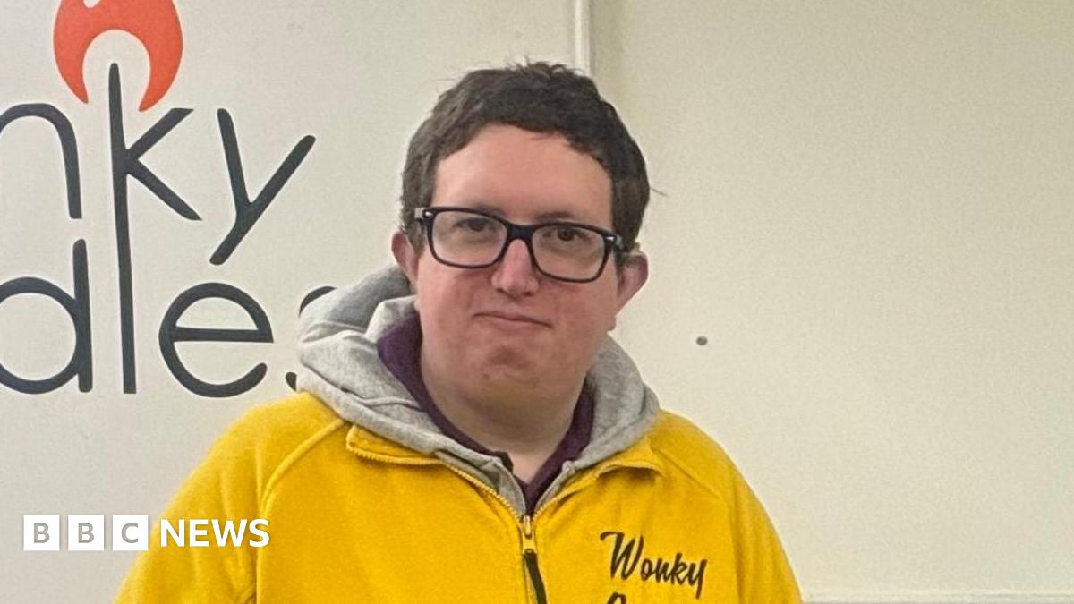 Candle firm given glimmer of light after social media appeal - BBC News