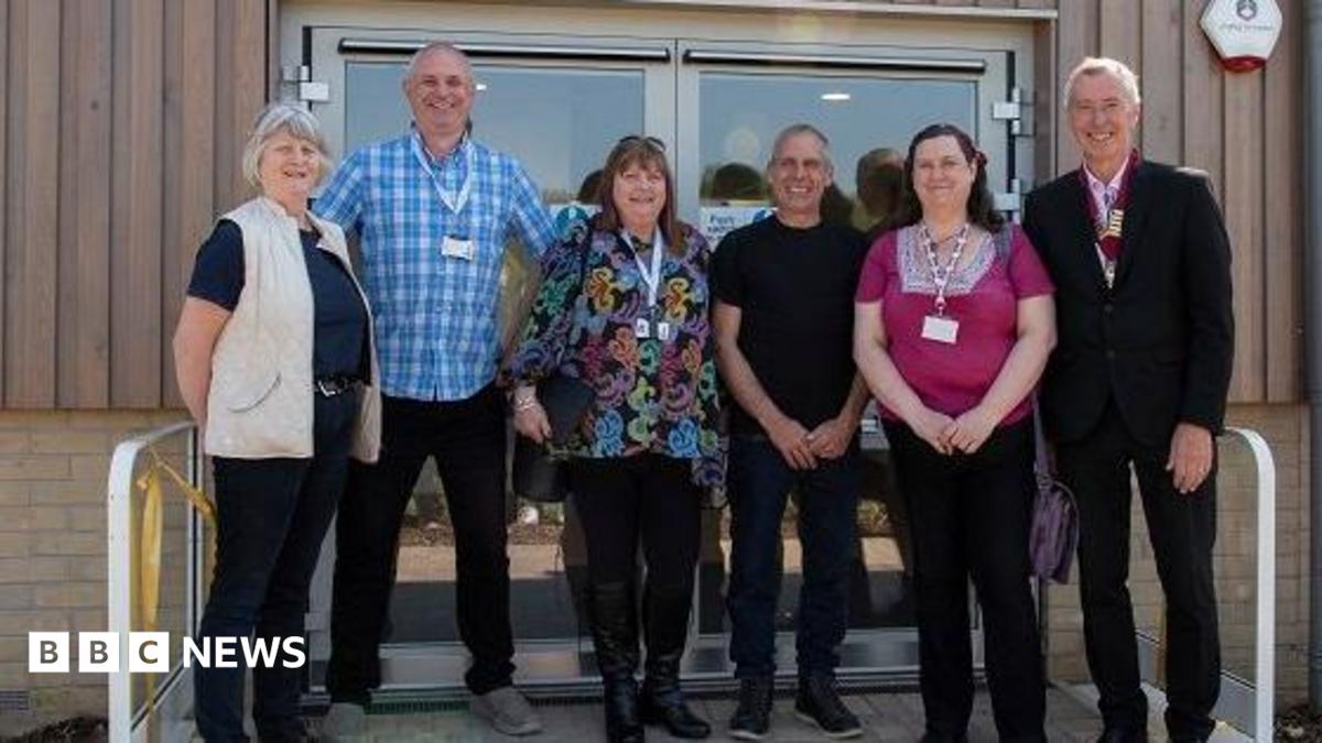 Colchester mayor inauguration to have live subtitles - BBC News