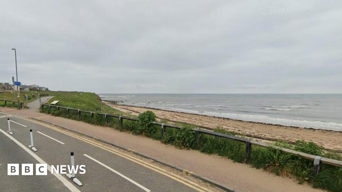 Whitburn coastal path: Erosion fears spark plans to move route - BBC News