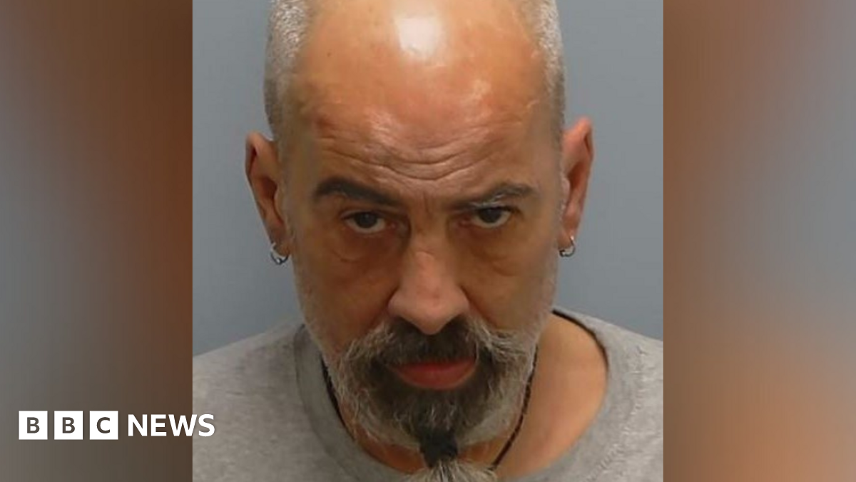 Basingstoke: Man jailed for life for 'despicable' murder - BBC News