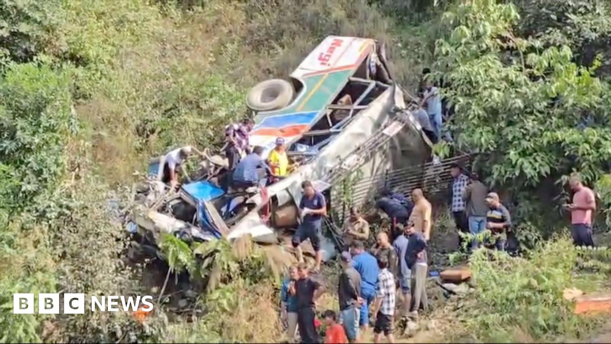 Uttarakhand: At least 36 dead after bus falls into a gorge - BBC News