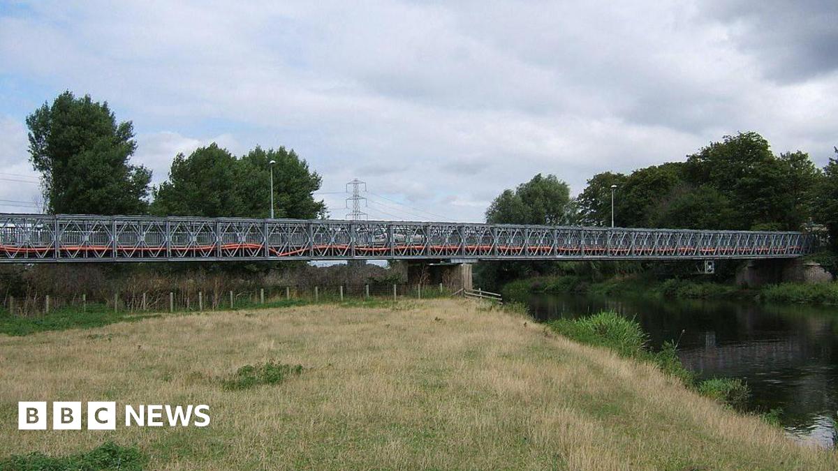 Derbyshire bridge damaged by overweight lorry reopens - BBC News