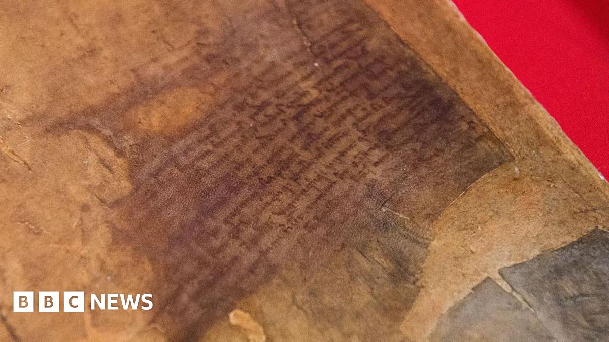 'Definitive' 1225 Magna Carta marked at Canterbury talk - BBC News