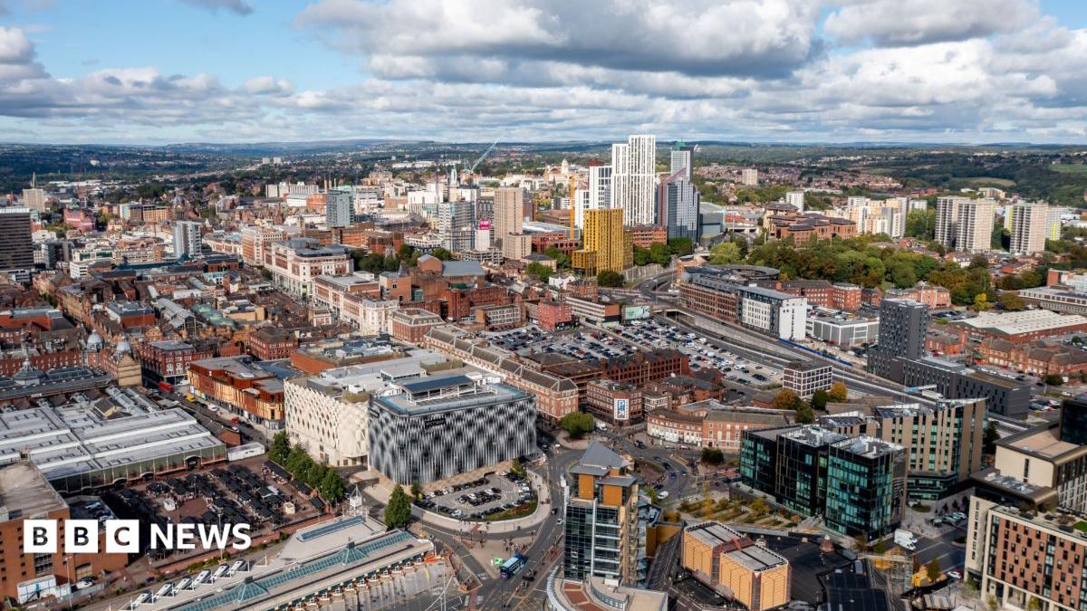 Leeds: Eastgate Quarter set for housing redevelopment - BBC News