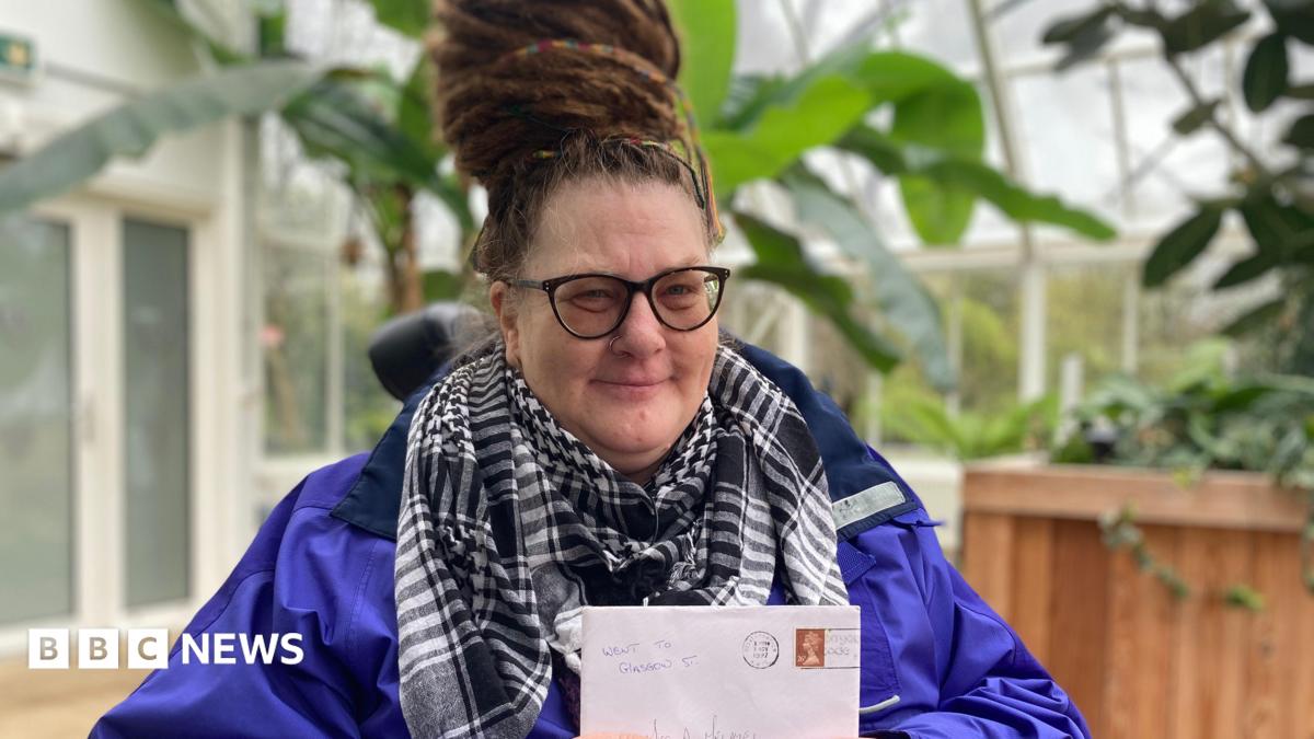 Royal Mail delivers card to Hull woman 27 years after it was posted ...