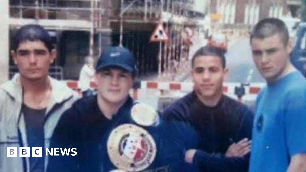 'Even as a kid, Hatton was knocking everyone out' - BBC News