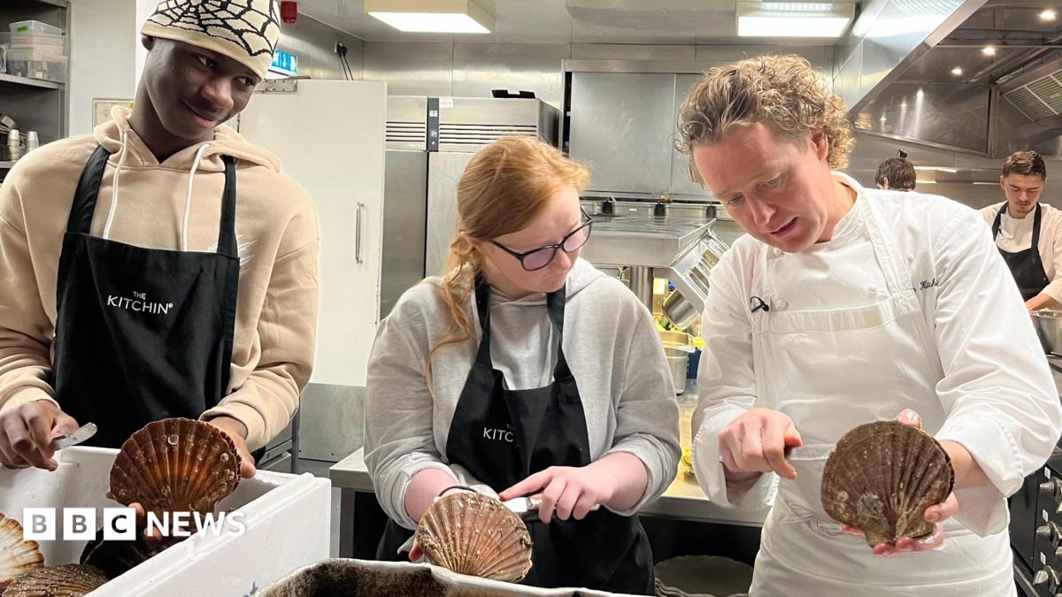 Kitchin kids join top chef to cook up opportunities - BBC News