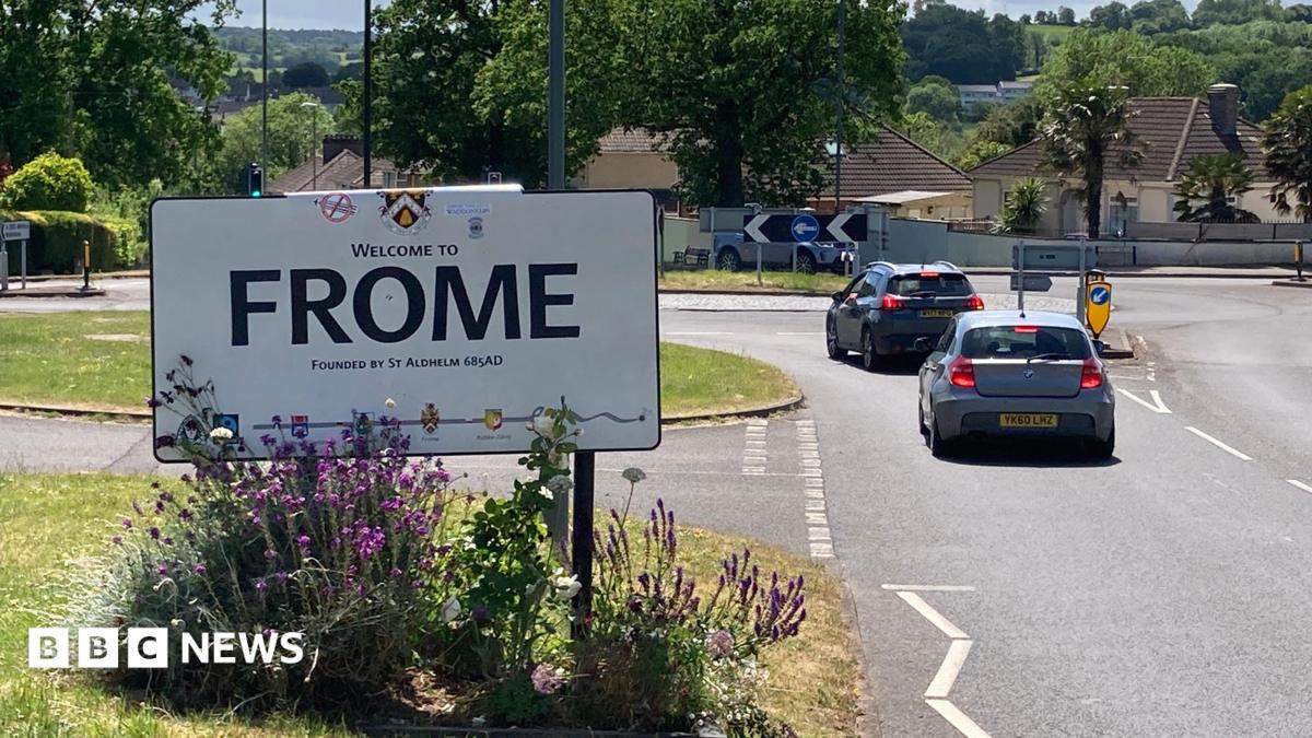 A Welcome to Frome road sign has been moved to Midsomer Norton - BBC News
