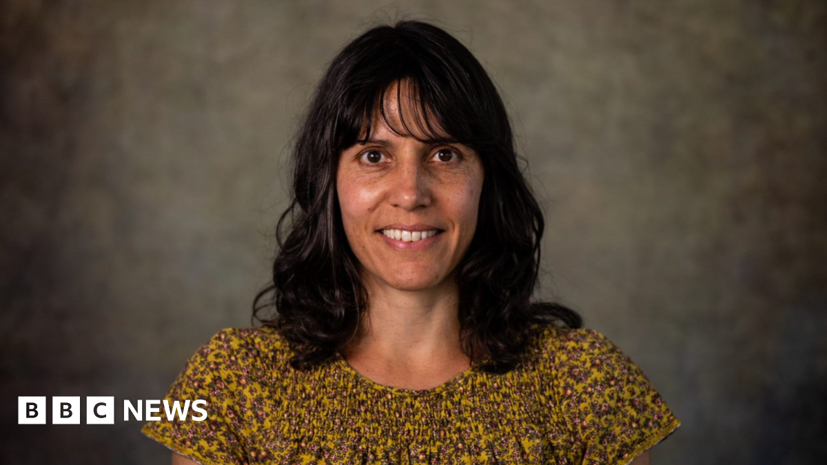 Reading's language use investigated in university study - BBC News