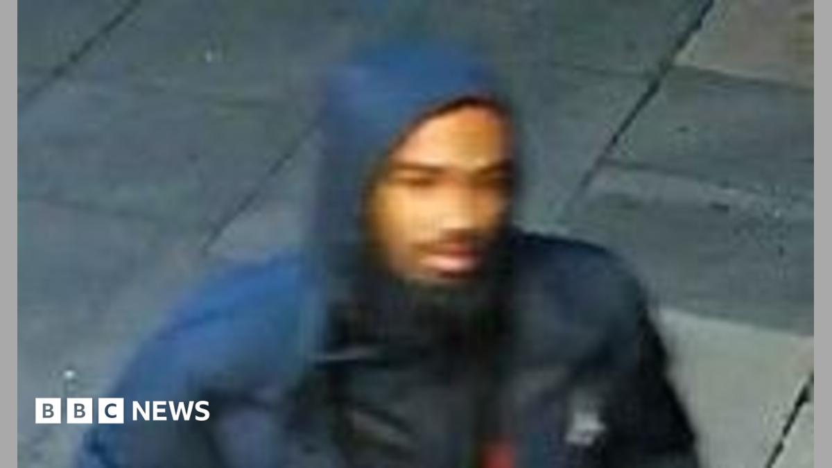 Bow crossbow threat suspect images released - BBC News