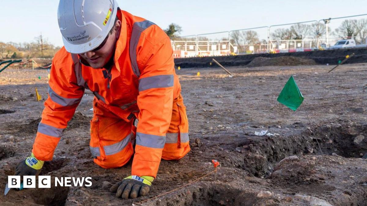Groundwork begins on Sizewell C two-village bypass in Suffolk - BBC News