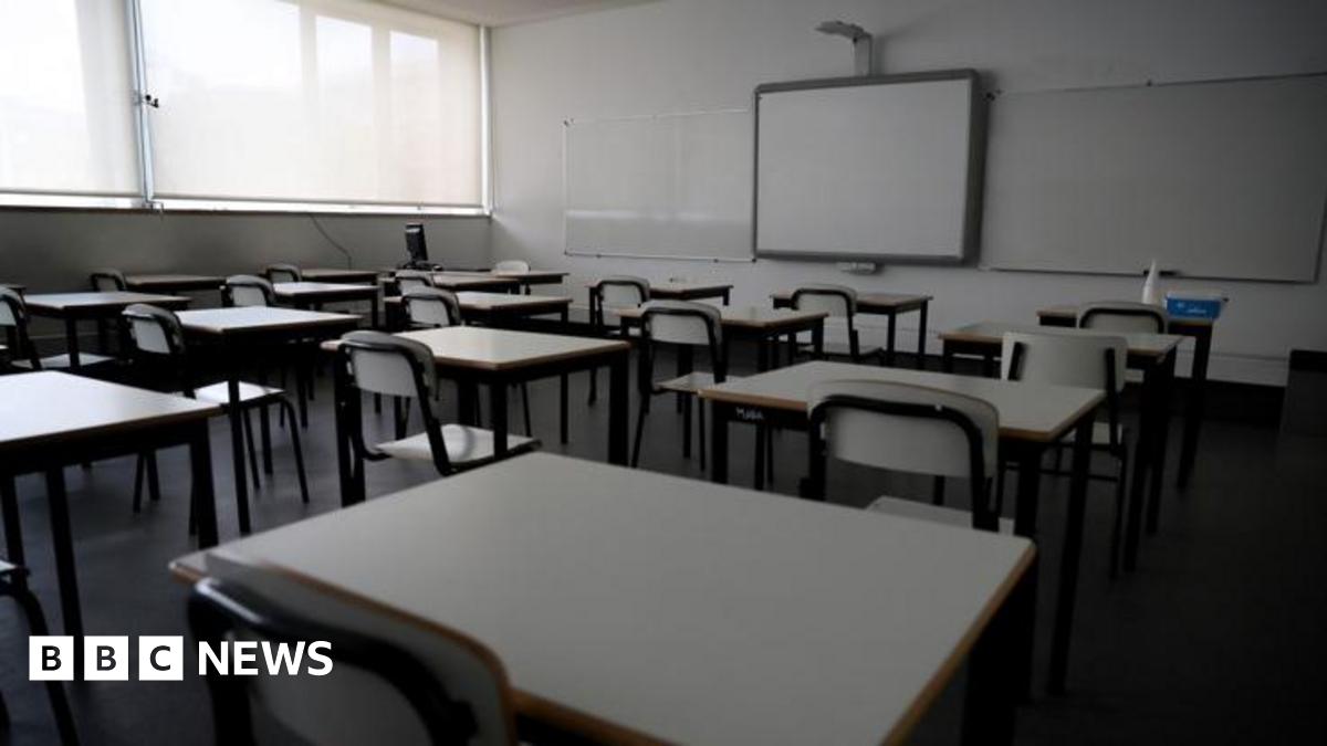 Four Kent schools forced to close due to safety concerns - BBC News