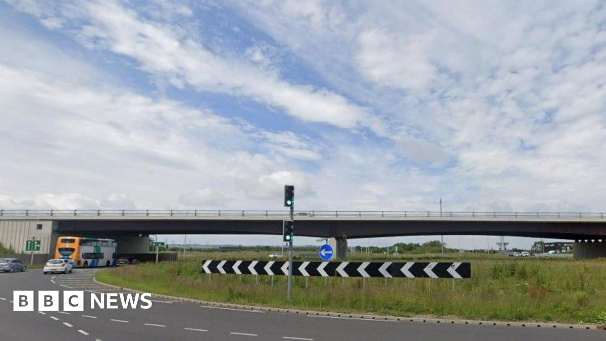 Man killed in suspected A19 hit-and-run near Sunderland - BBC News