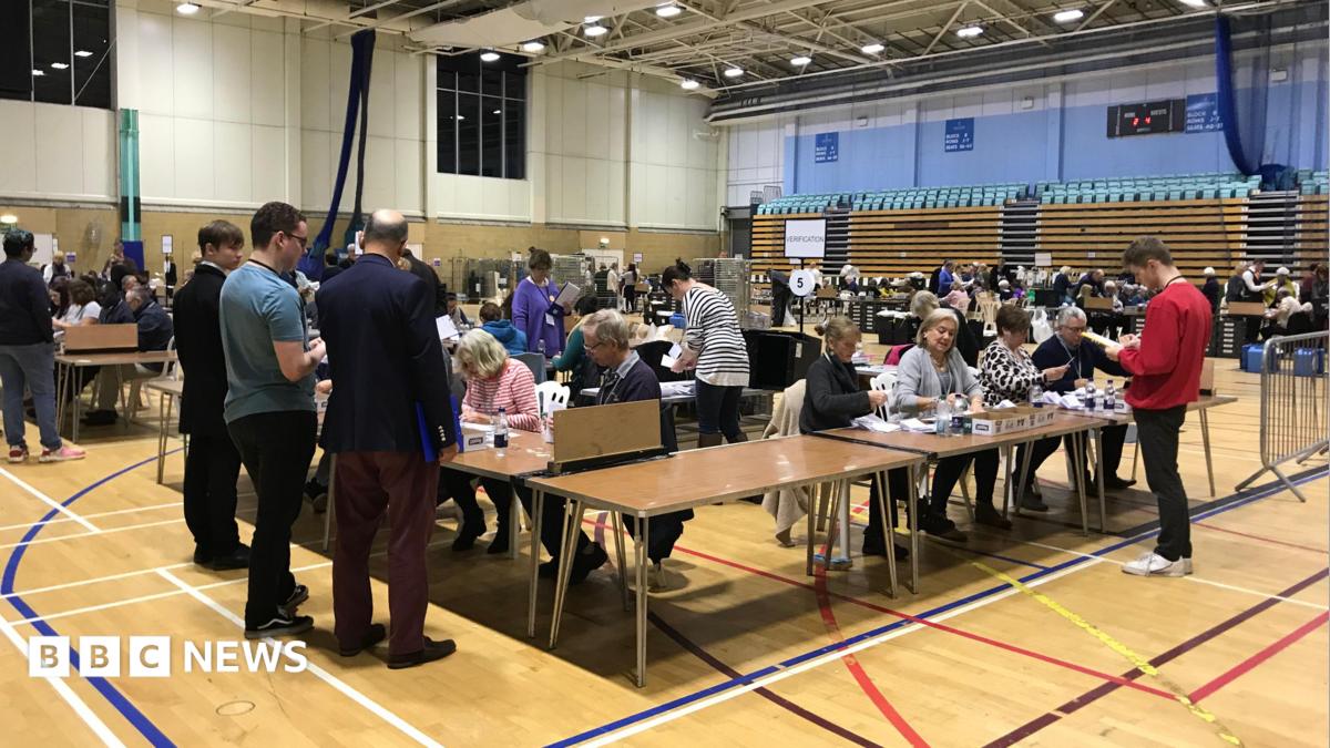 Will Conservative MPs get the blues in Surrey? - BBC News