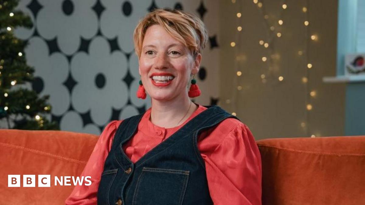 Worthing: Actor's heart diagnosis after marathon training - BBC News