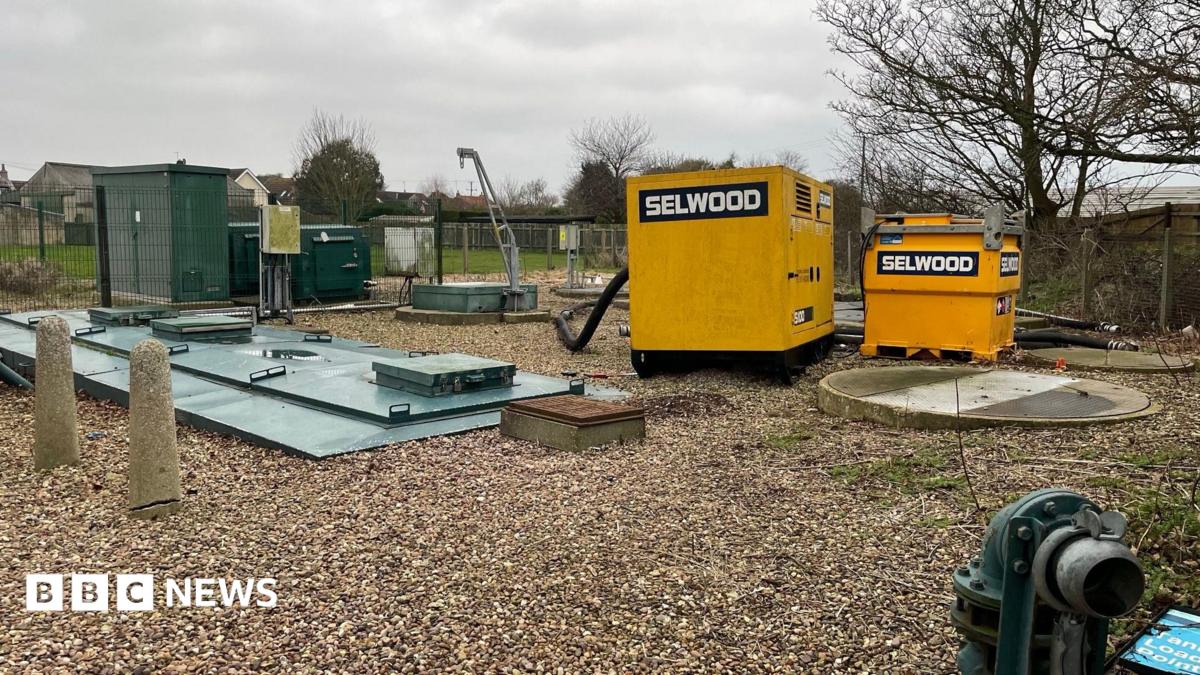 Investigation after three-week sewer overflow at Atwick - BBC News