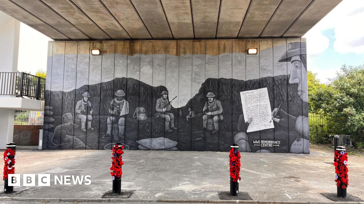 WW1 mural at Hilsea Station to 'strengthen area's rich history' - BBC News