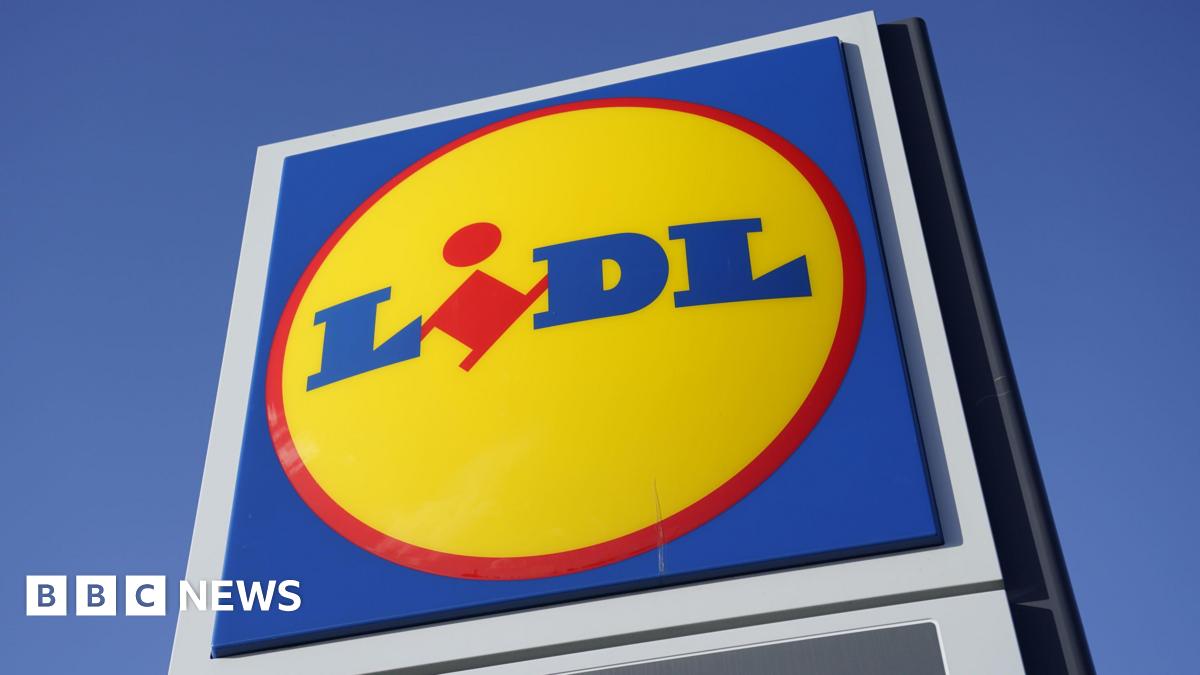Doncaster Lidl construction consultant unfairly dismissed - BBC News