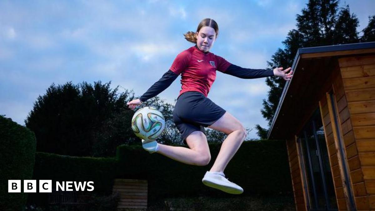 Wiltshire teen named in Guinness World Record's football edition - BBC News