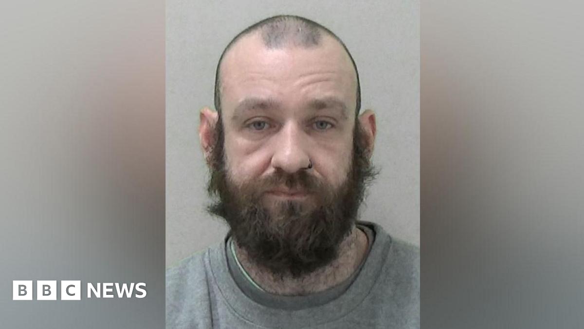 Blyth paedophile jailed for 'playdate' plan with baby - BBC News