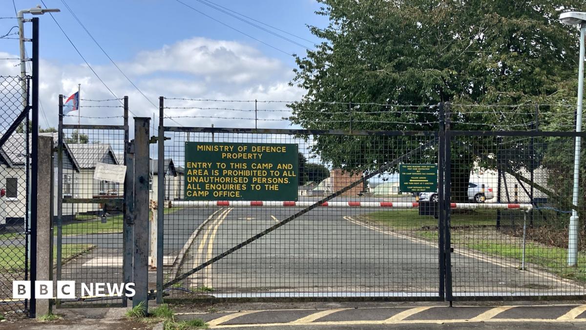 Meeting to discuss Afghan families' Nesscliffe army base home - BBC News