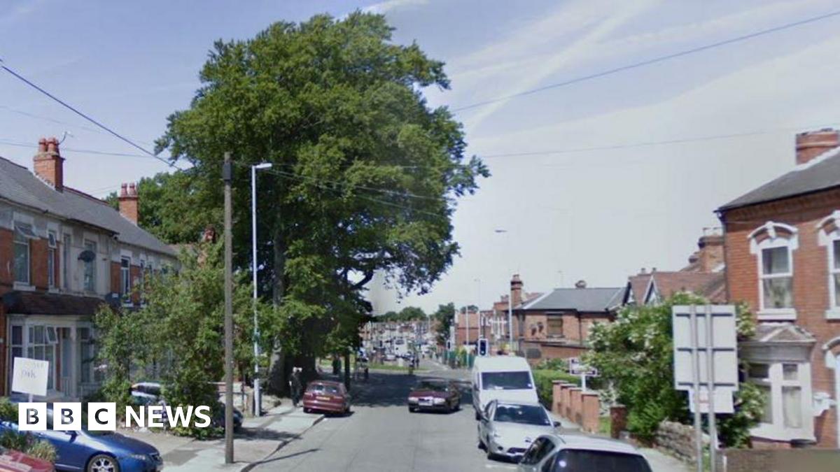 Man in critical condition in hospital after Kings Heath attack - BBC News