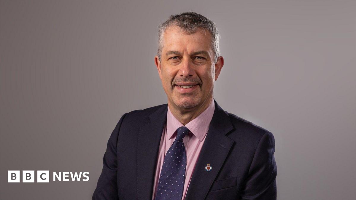 Jersey's head of customs and immigration Mark Cockerham to retire - BBC ...