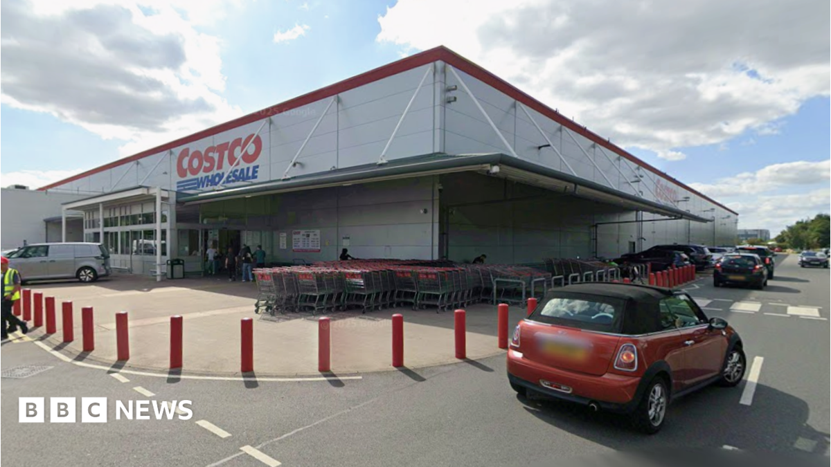 Plans lodged in bid to reduce traffic at Costco in Derby - BBC News