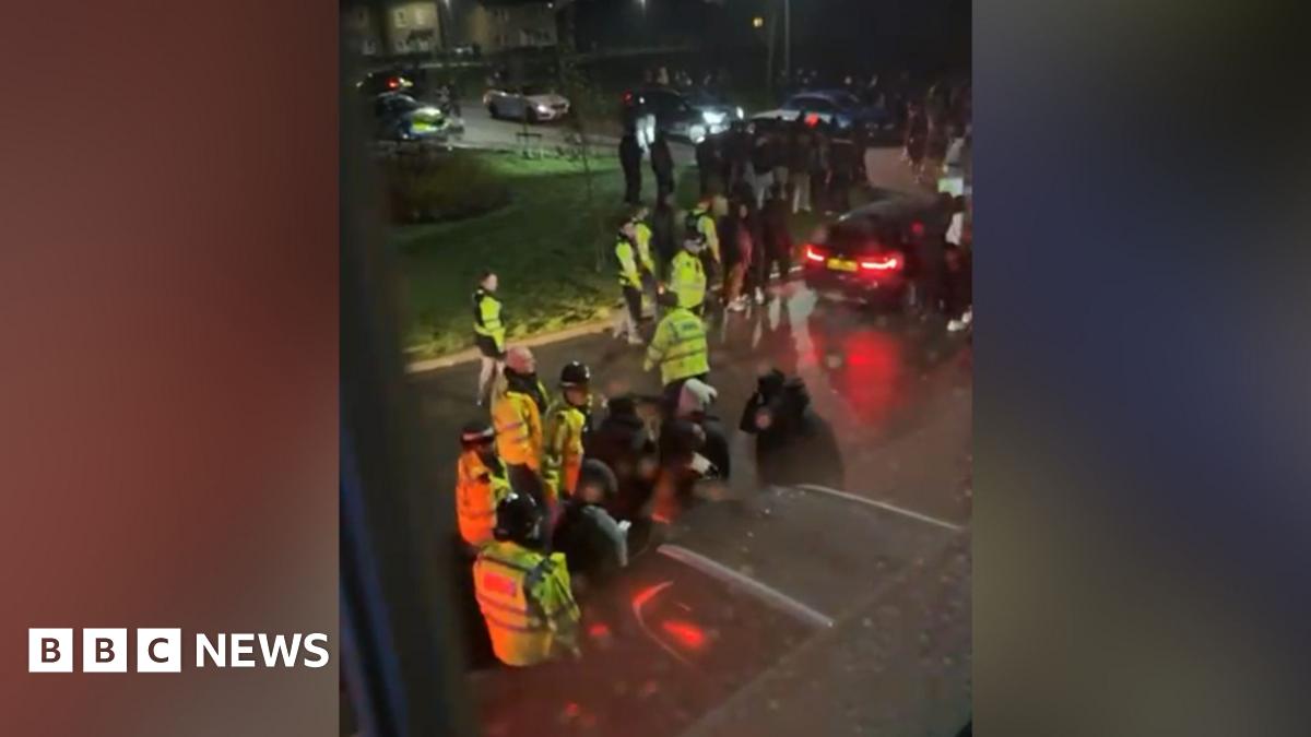 Police issued a dispersal order after disorder in Leicester - BBC News
