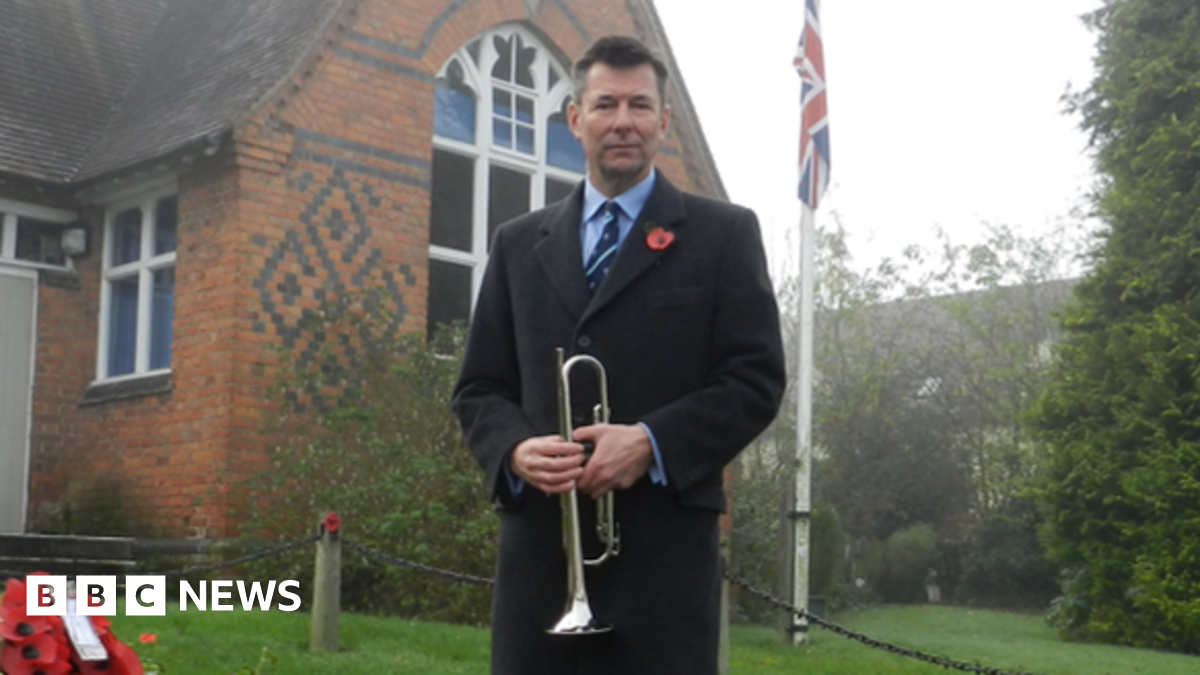 Last Post Remembrance bugler returns to village for 50th time - BBC News