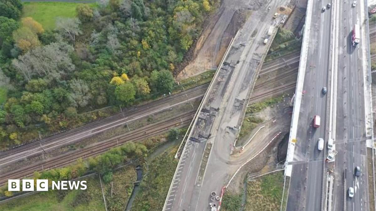 Gateshead A1 bridge demolition warning for Christmas Day - BBC News