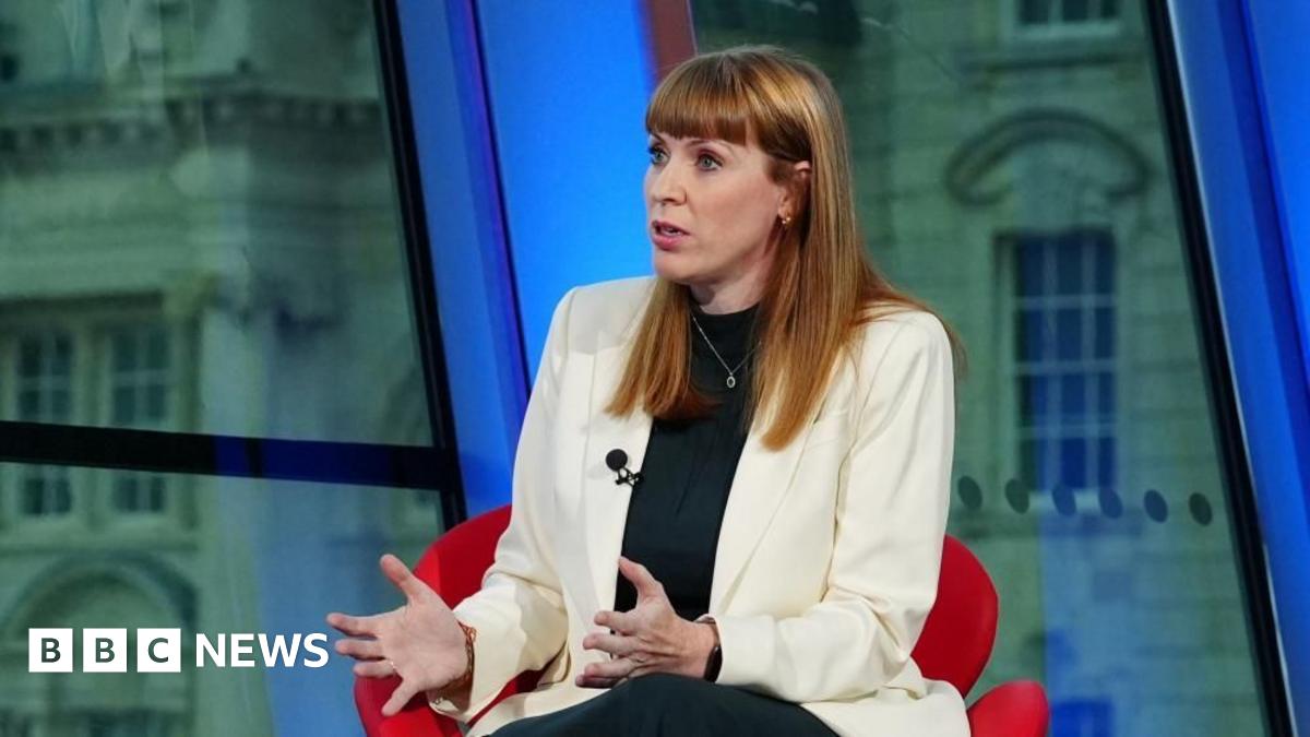 Angela Rayner defends using donor's New York flat for holiday - BBC News