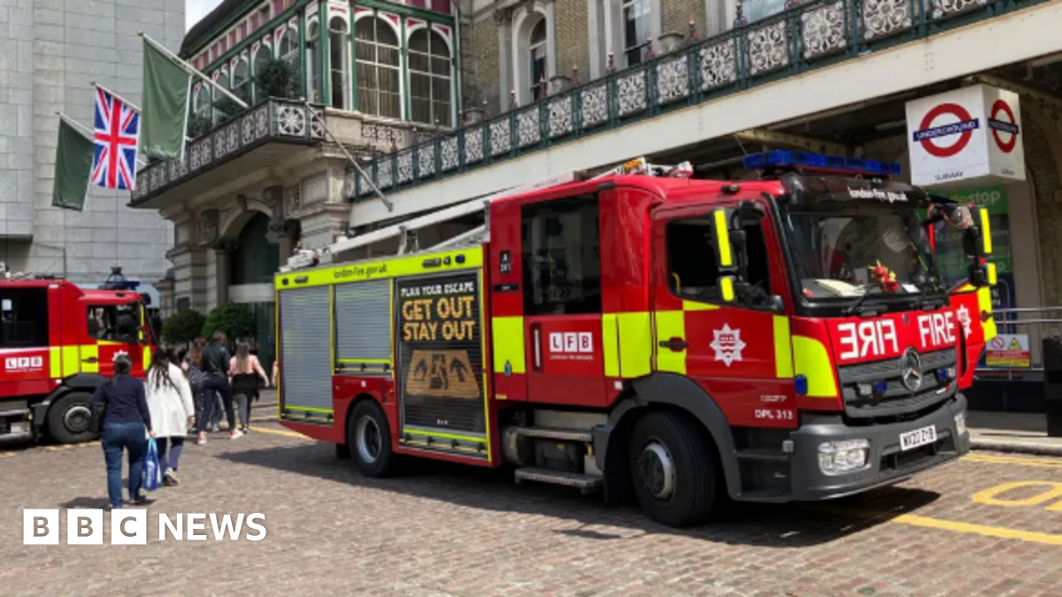 London firefighters halt automatic alarm callouts - BBC News