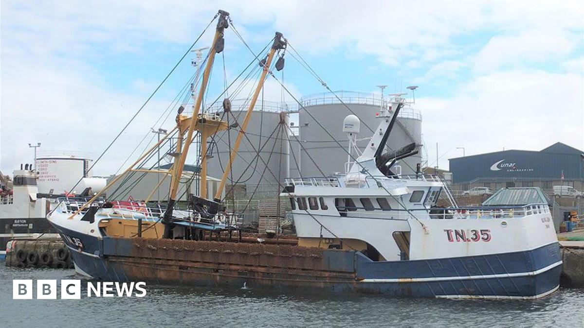 Fishermen on Scots trawler win £20,000 modern slavery claim - BBC News