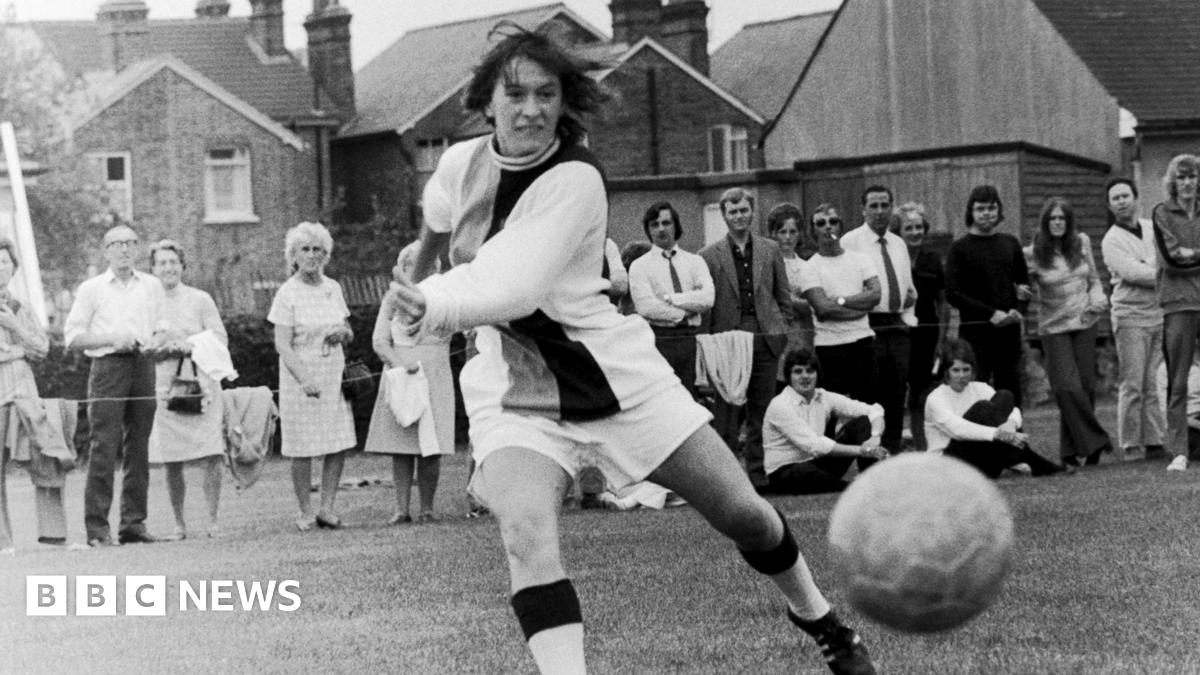 Crystal Palace: 'I've seen it all as first female sports photographer ...
