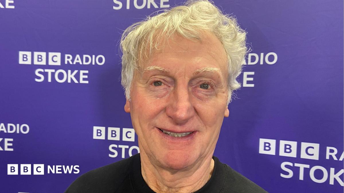 Tributes to Stoke-on-Trent music promoter Mike Lloyd - BBC News