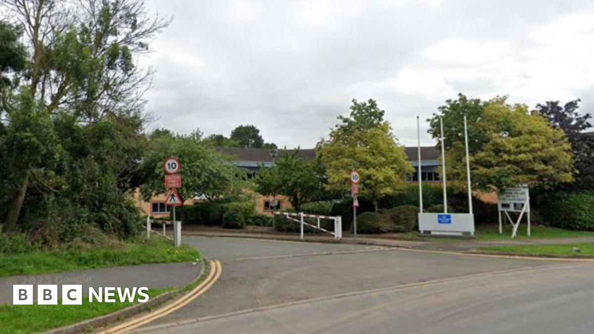 Plans approved for new hospital in Coventry - BBC News