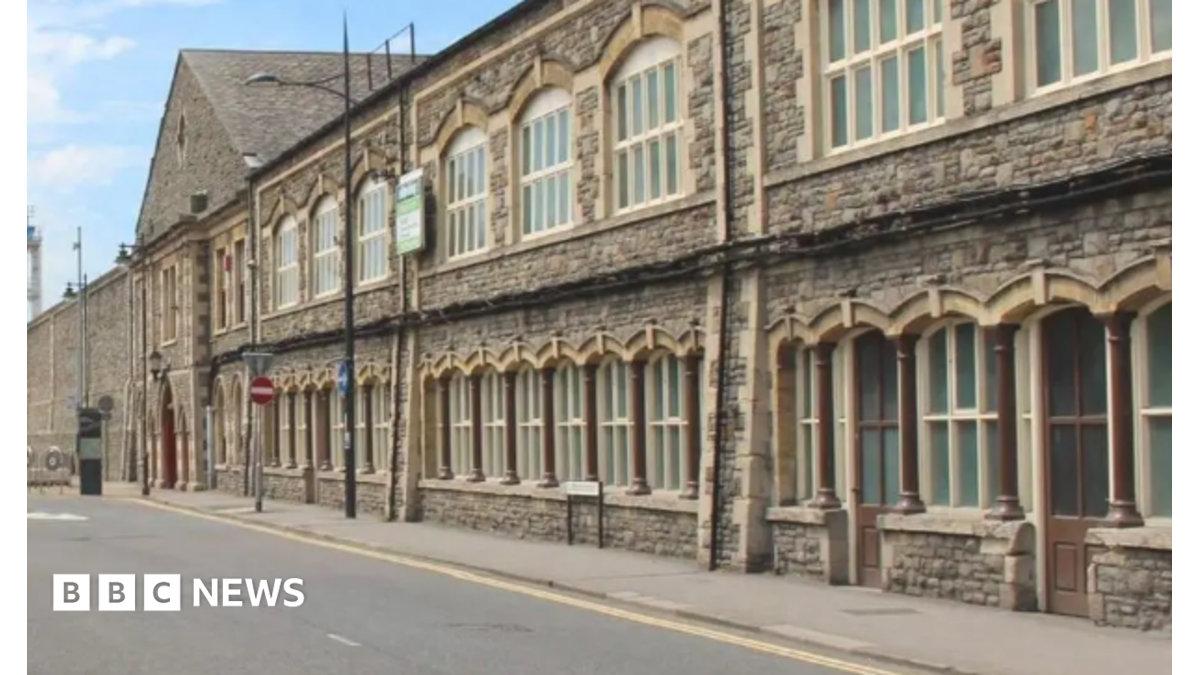 New plans for Great Western Railway Carriage Works submitted - BBC News