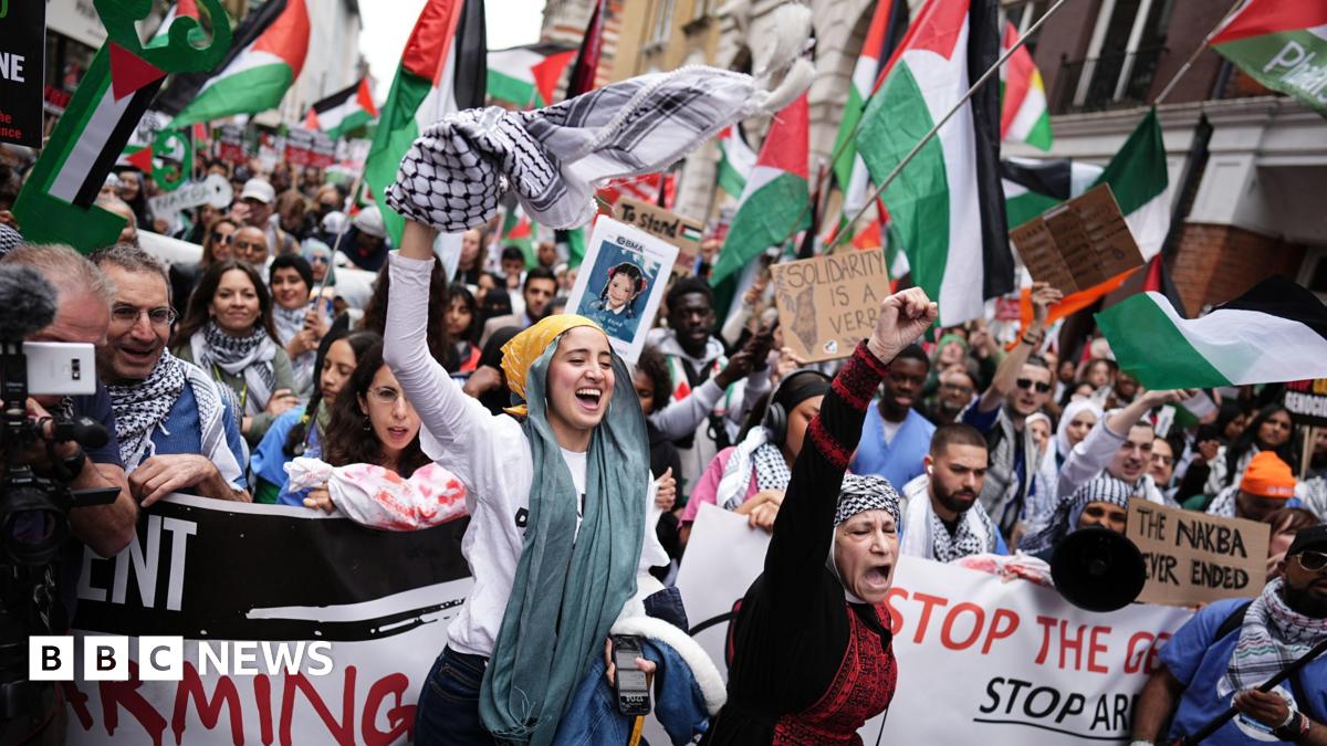 Thousands join Pro-Palestinian march in London - BBC News