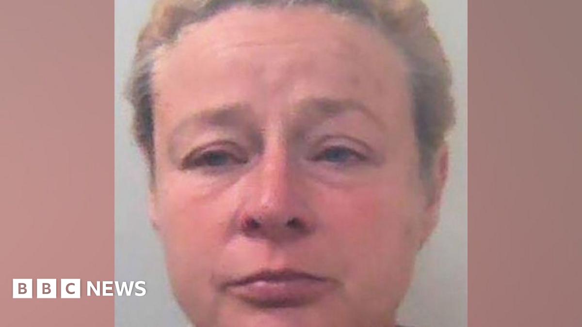 Kent: Woman jailed for life for murder of Maidstone pub landlord - BBC News